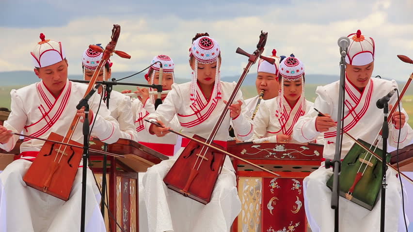 ULAANBAATAR, MONGOLIA - JULY 2013: Music Performance With Traditional ...